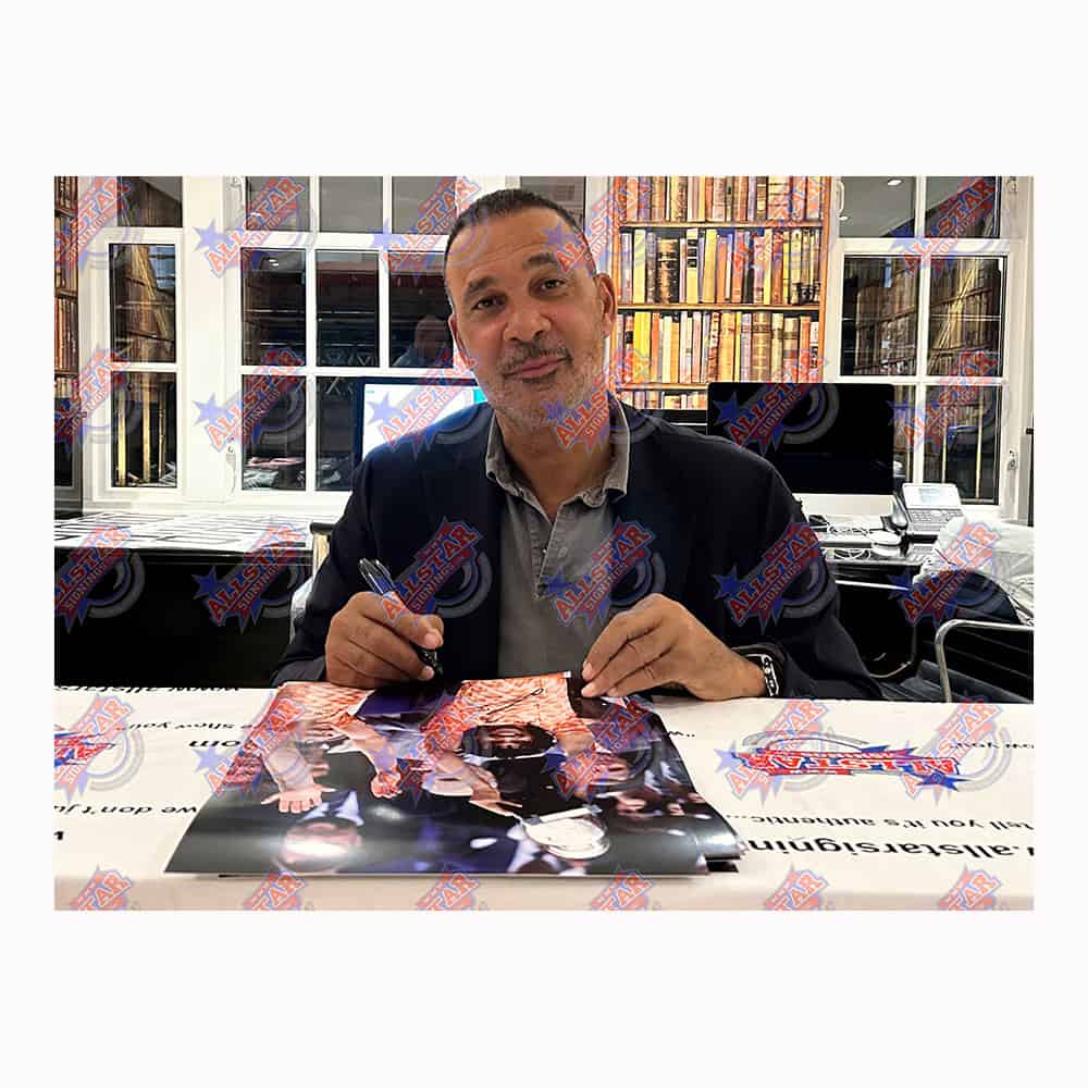 Ruud Gullit ha autografato la foto dei Campionati Europei del 1988 ...